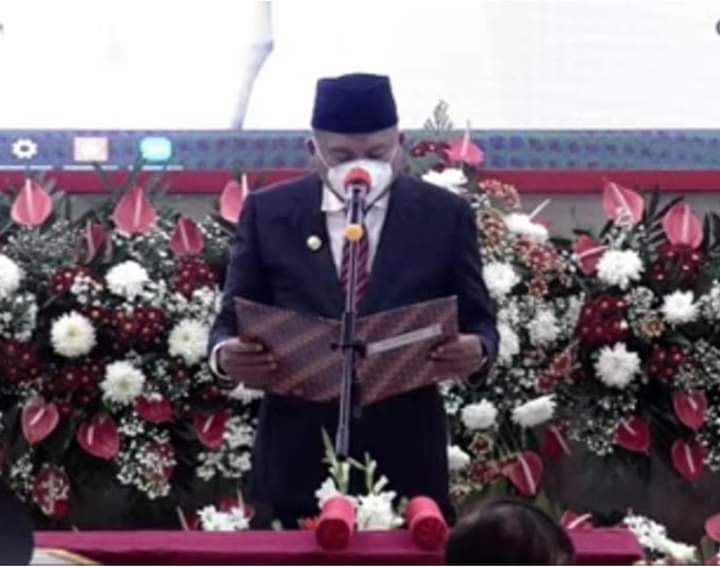 Gubernur Lantik Walikota dan Wakil Walikota Manado Baru