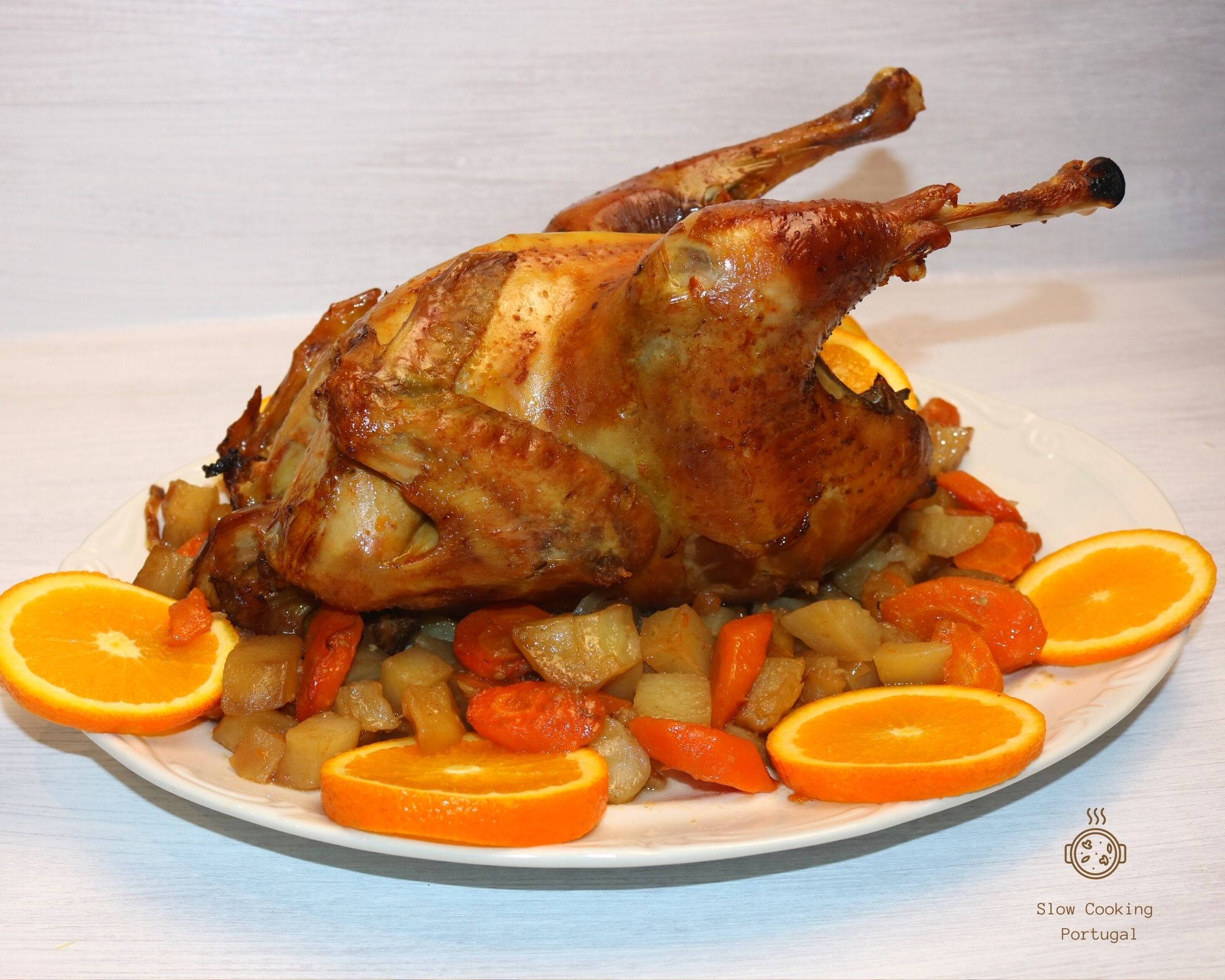 Frango inteiro assado na slow cooker