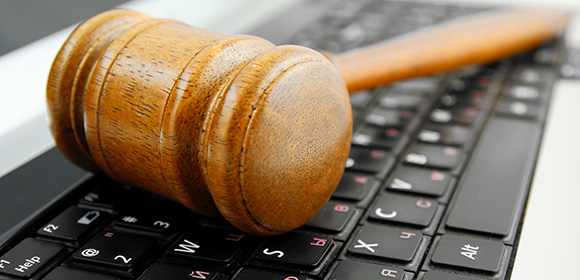 Software ilegal, consecuencias y problemas