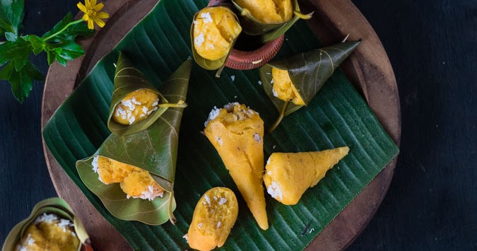 A Homemaker's Diary: Taler Pithe (Bengali Steamed Palmyra palm cake)