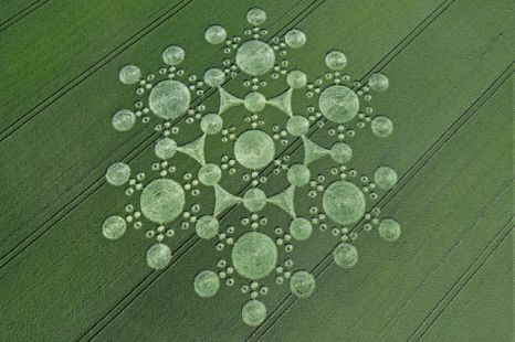 LES SECRETS DE PANDORA: AGROGLYPHES...aussi connus comme CROP CIRCLES