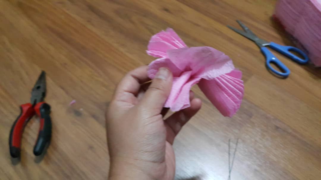 Blog Han: DIY Bunga Telur : Tutorial bunga tisu/ bunga fluffy