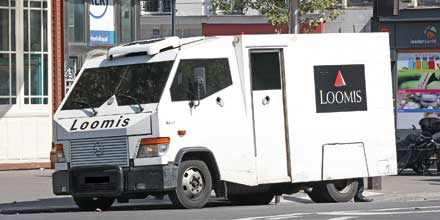 Gsg9 1/87 Unité spéciale: LOOMIS AND WELLS FARGO - English Version