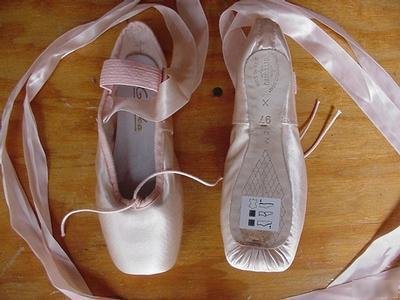 Antique Pointe Shoes: Gamba