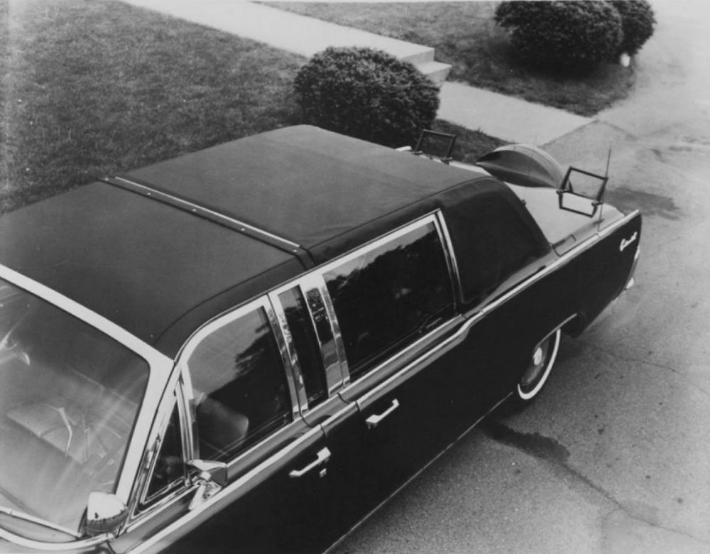 One of the Most Famous Vehicles in History: Rare Photographs of JFK ...
