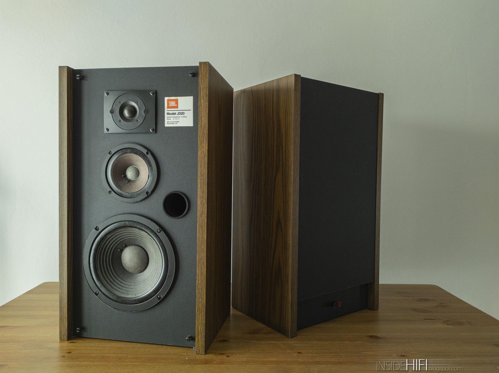 Inside Hi-Fi: JBL J320