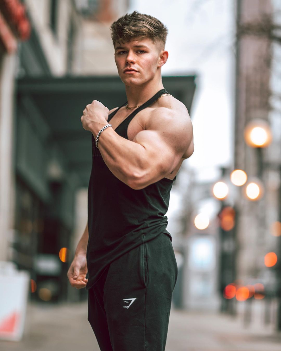 the beauty of male muscle: Drew