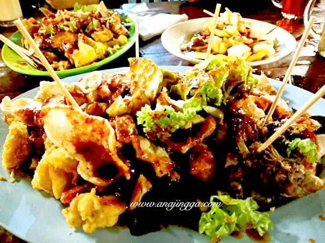 Nikmat Makan Colek Colek Hanya Di Bulan Ramadan