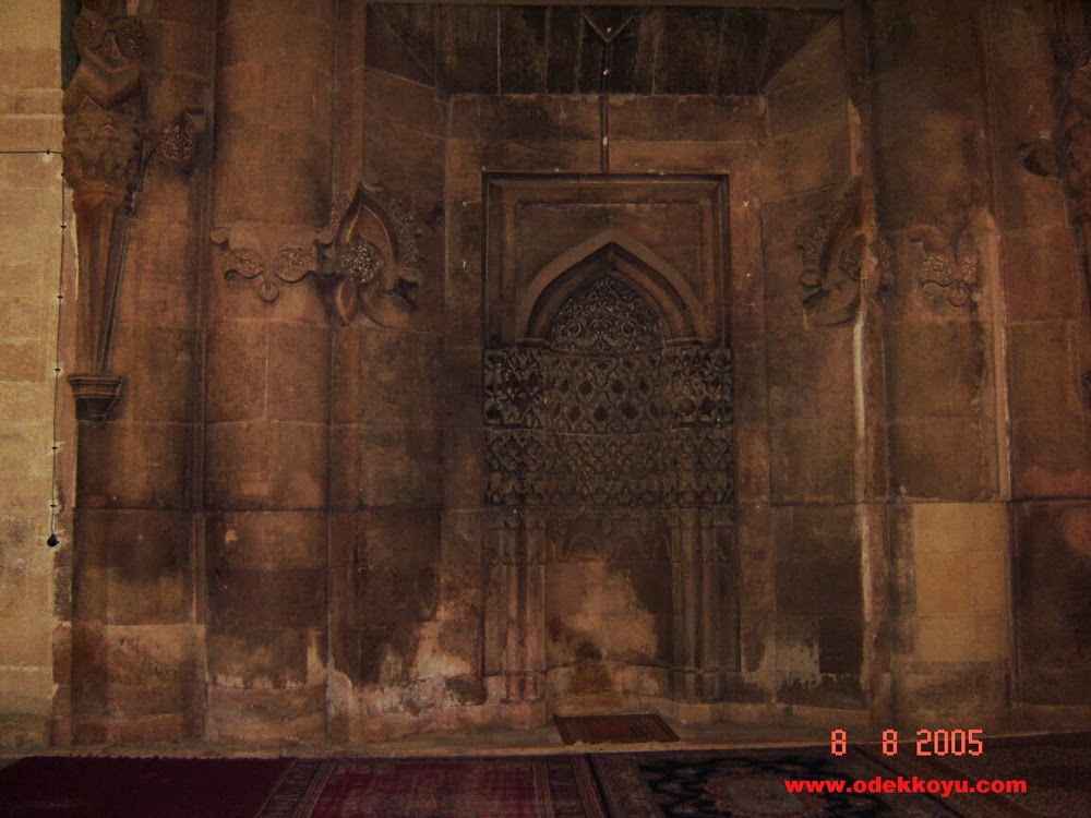 Sanat Tarihi: DİVRİĞİ ULU CAMİ