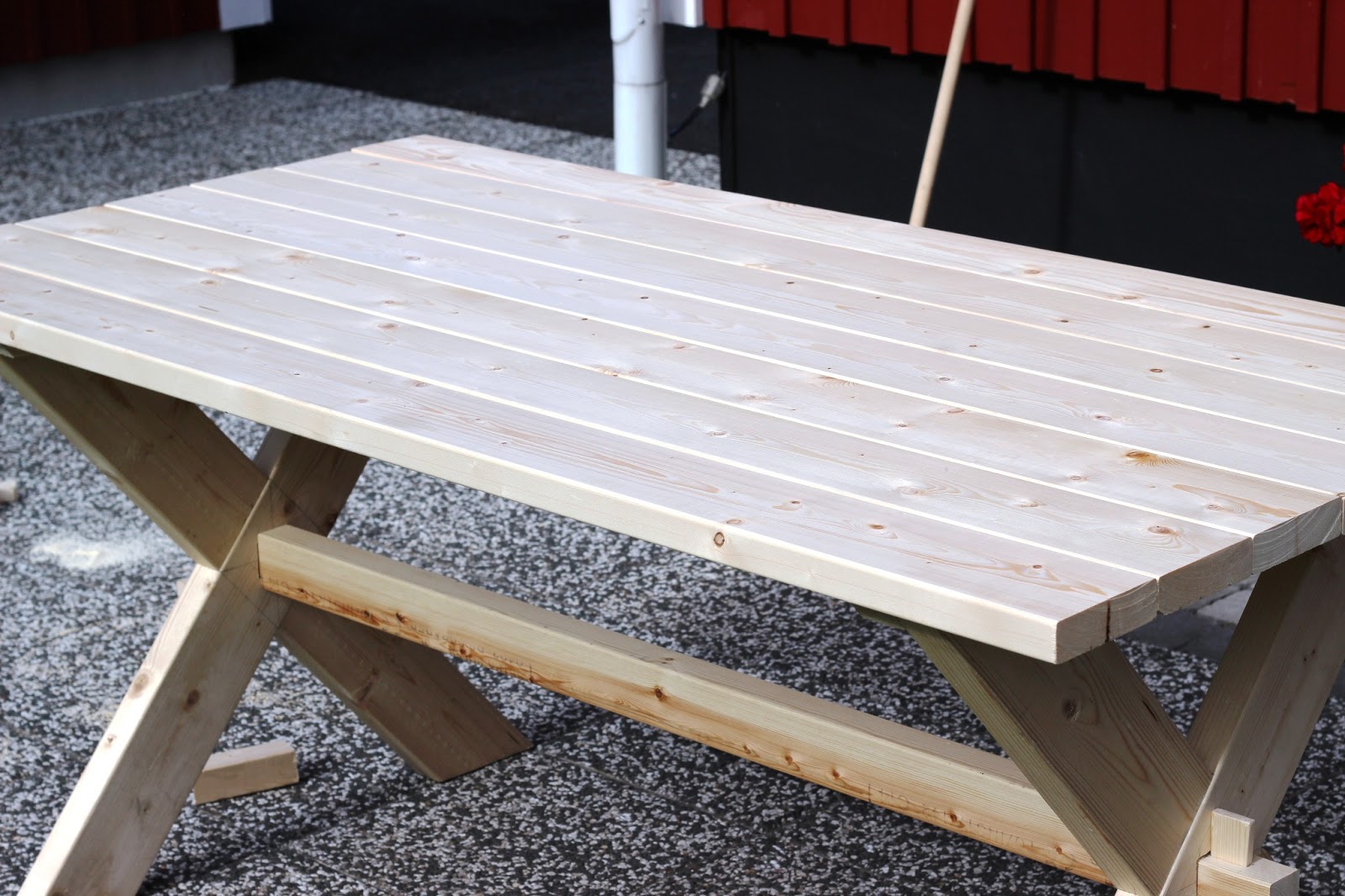 STILkvisten: Bygga trädgårdsbord | Bord utomhus, Utebord, Trädgårdsmöbler