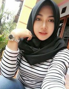 Ngentot dengan Fatimah Cewek Berhijab ~ Cerita Seks Terbaru 2019