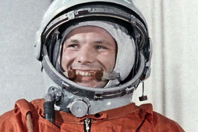 Flávio Antônio: HÁ 60 ANOS, O PRIMEIRO HOMEM NO ESPAÇO: "A TERRA É AZUL"