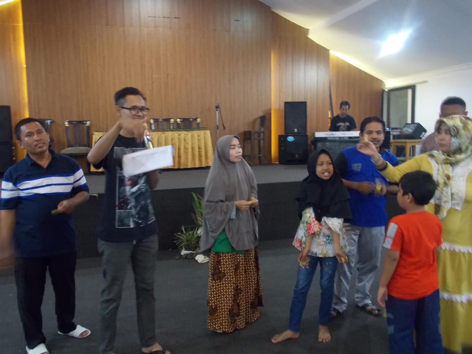 Keceriaan Dan Kebersamaan Dalam Family Gathering SMP SMA SMK Yaspih ...