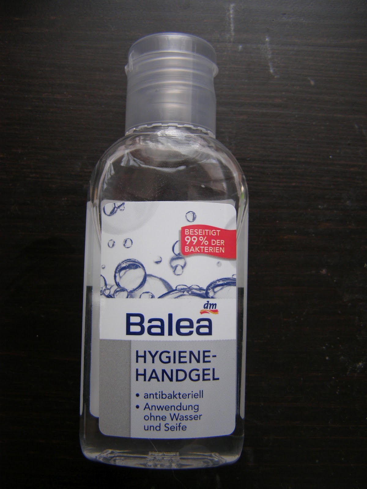 Barika's blog: Antibakteriální gel - Balea