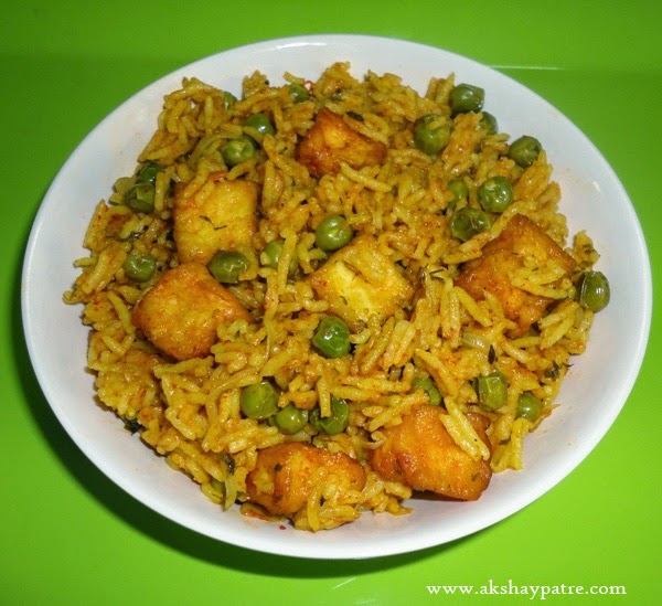 Vidyas Recipes: Matar paneer pulao recipe - Green peas paneer pulao