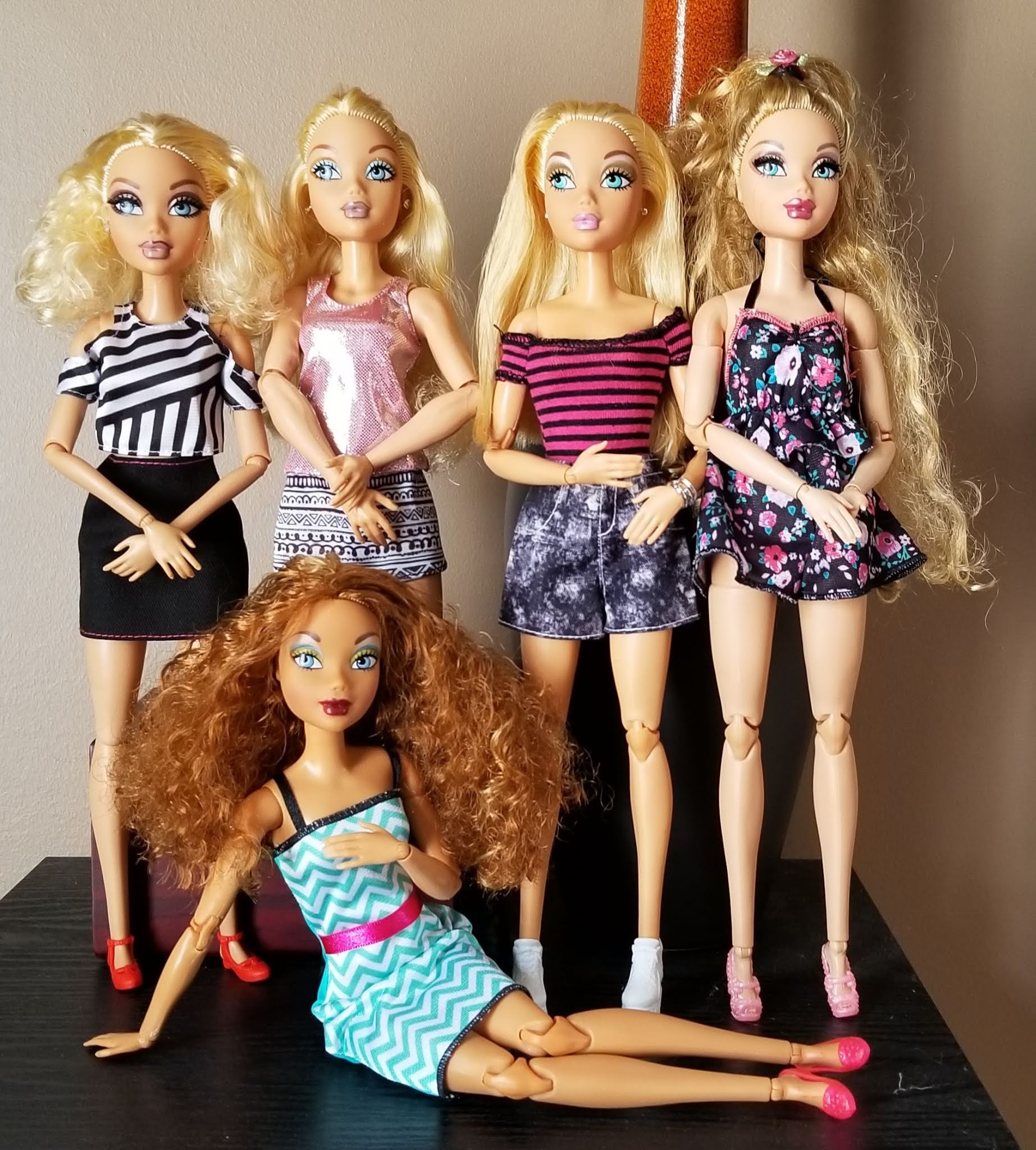 A Day In The Life Of My Dolls
