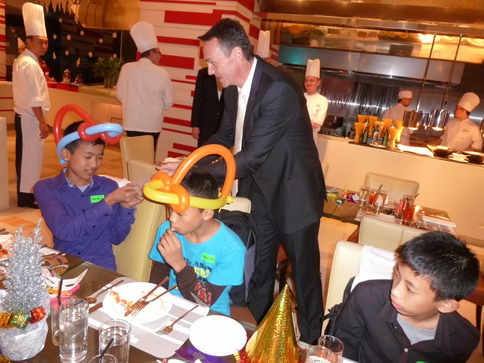 Kee Hua Chee Live!: PART 1 OF 2; SHANGRI-LA KUALA LUMPUR HOPES TO RAISE ...