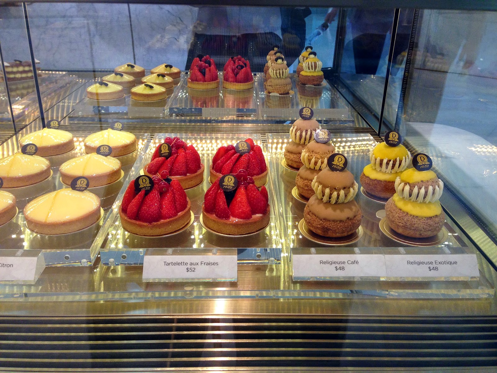 Dalloyau (Hong Kong, CHINA) ★★★★☆ | A traveling foodie's gastronomic diary from around the world...