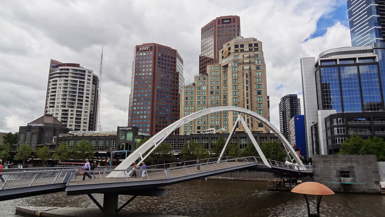 NixPixMix: PEDESTRIAN BRIDGE OVER YARRA RIVER, MELBOURNE