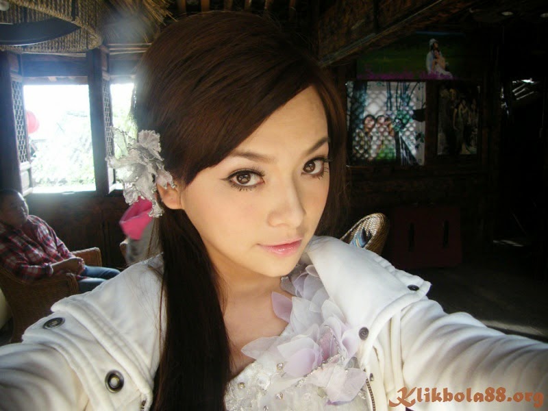 WANG RUOYI MODEL SEXY ASAL HENAN (CHINA)