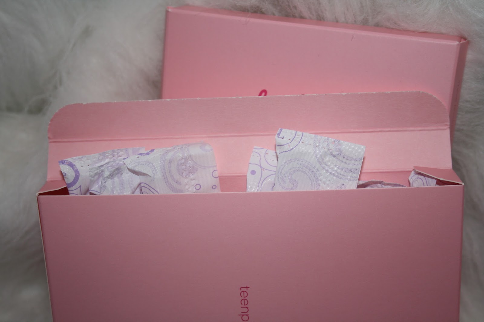 Beautyqueenuk | A UK Beauty and Lifestyle Blog: Pink Parcel