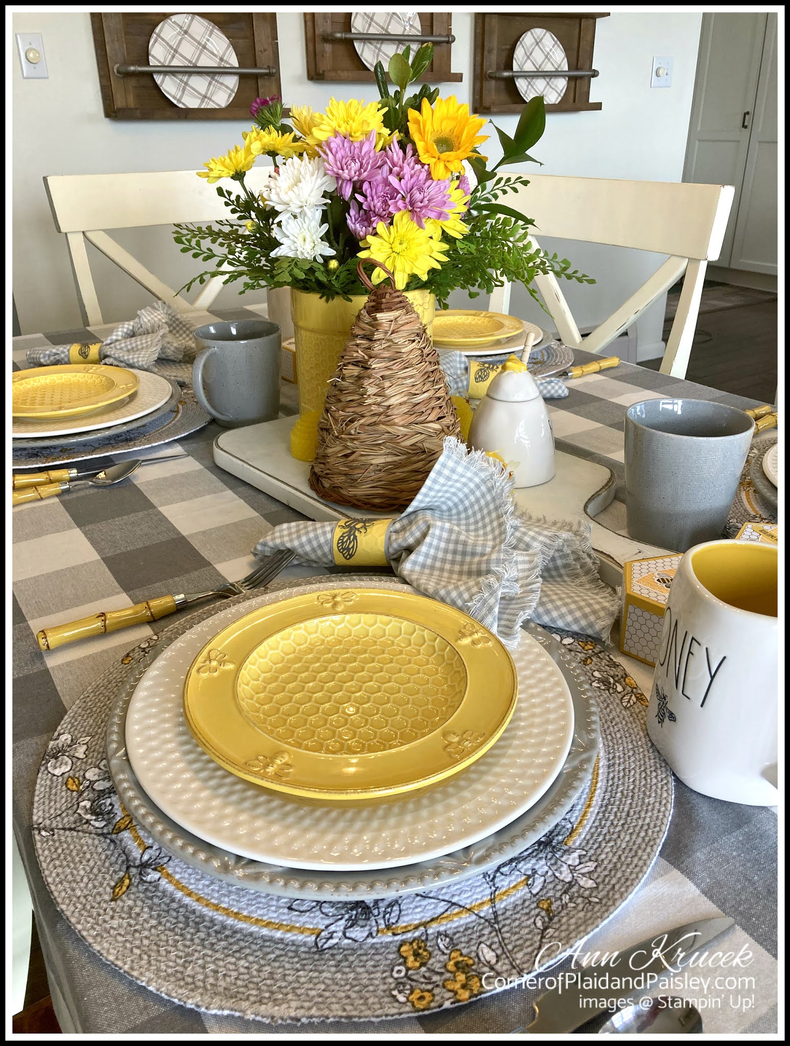 Bee Tablescape and Blog Hop - Corner of Plaid and Paisley