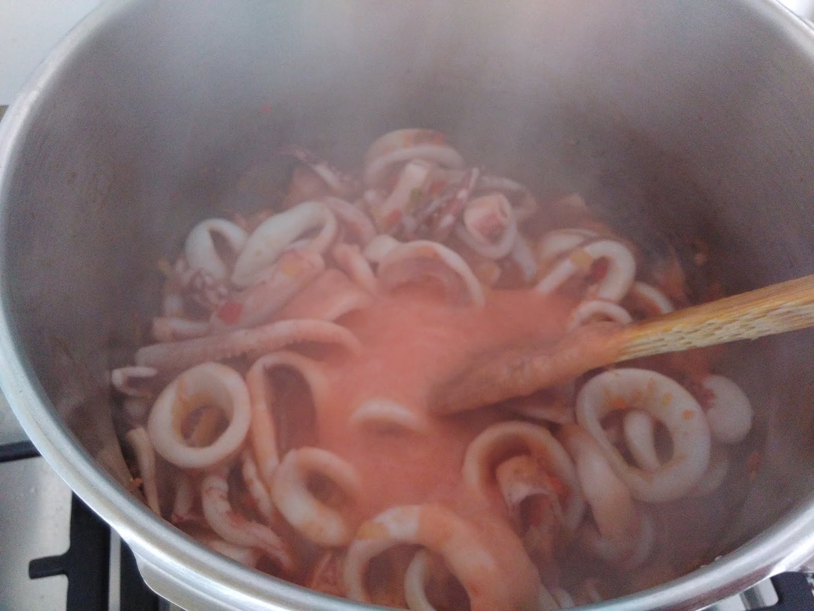 Lo que "Sé" cocina en casa: Choupa (pota) en salsa y arroz con verduras