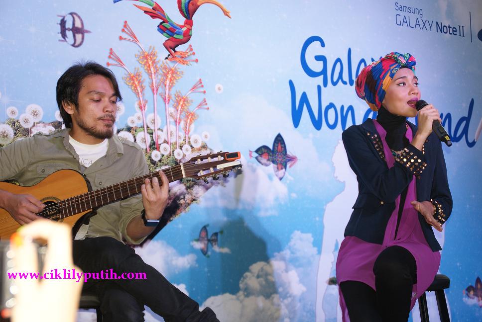 CikLilyPutih The Lifestyle Blogger: Join Yuna On Samsung GALAXY Wonderland