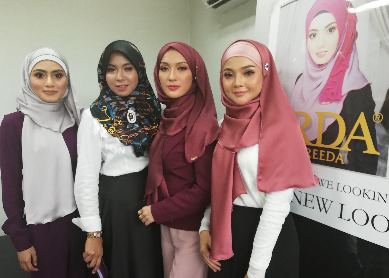 TUDUNG FAREEDA KINI DIKENALI 'FRDA BY FAREEDA' - KAK FAS ONLINE