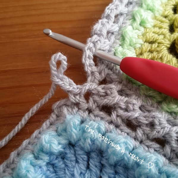 The Patchwork Heart: Continuous Flat Braid Join ~ a tutorial in UK terms