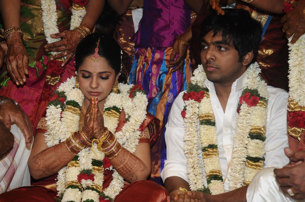 GV Prakash Saindhavi Marriage Photos - Hot PHOTOSHOOT Bollywood ...