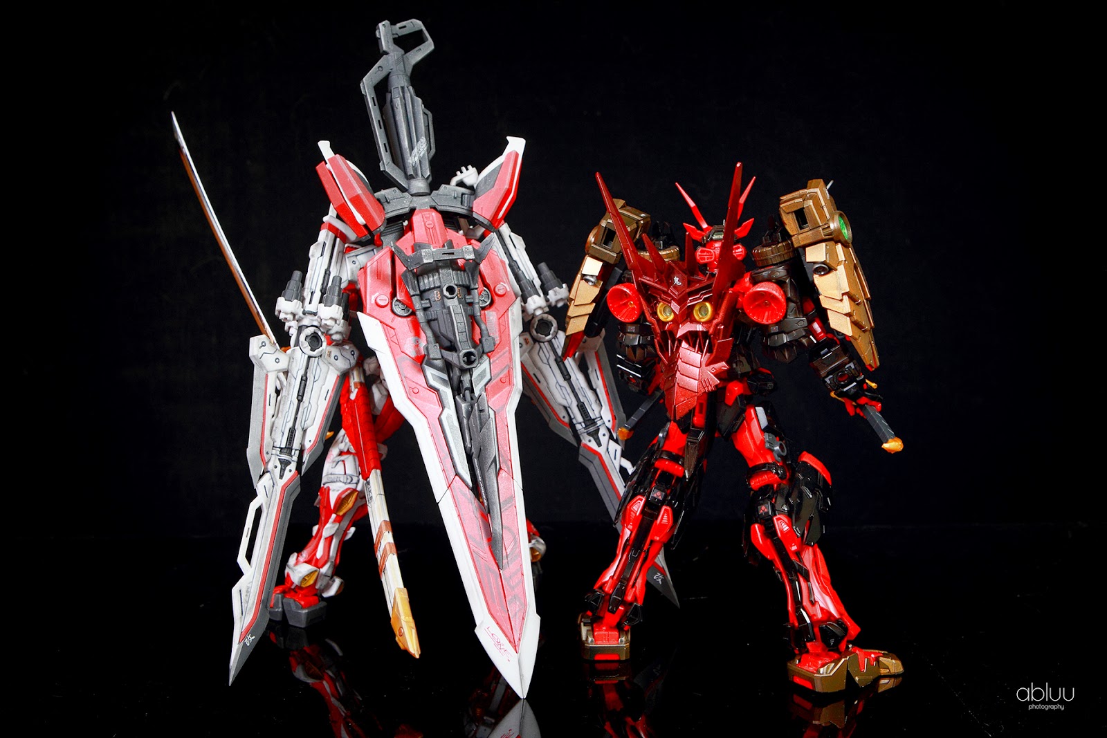 MG 1/100 Gundam Astray Red Frame Kai with 2 Caletvwlch Swords Custom Build