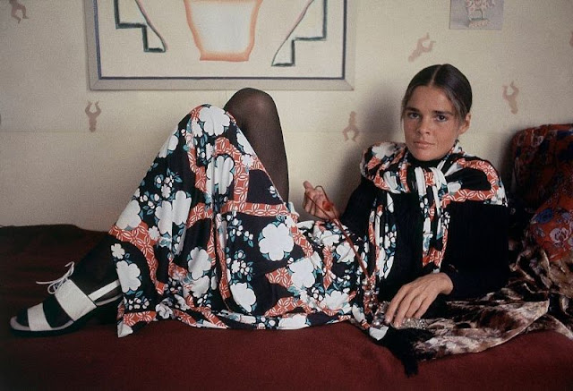 40 Beautiful Portrait Photos of Ali MacGraw in the 1960s and Early ’70s ...