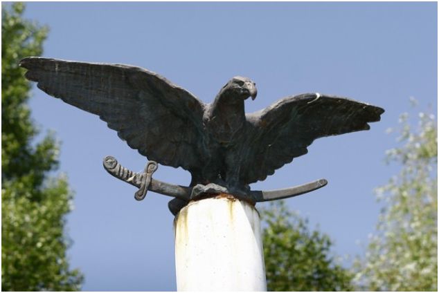 A MAGYAROK TUDÁSA: A Turul monda - Emese álma