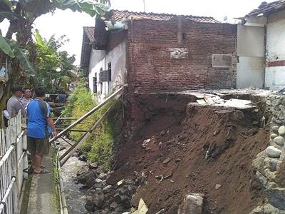 Pengertian Erosi, Penyebab, Faktor, dan Macamnya » Katapengertian ...