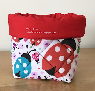 My Craft Room Makes: A Quilted Box