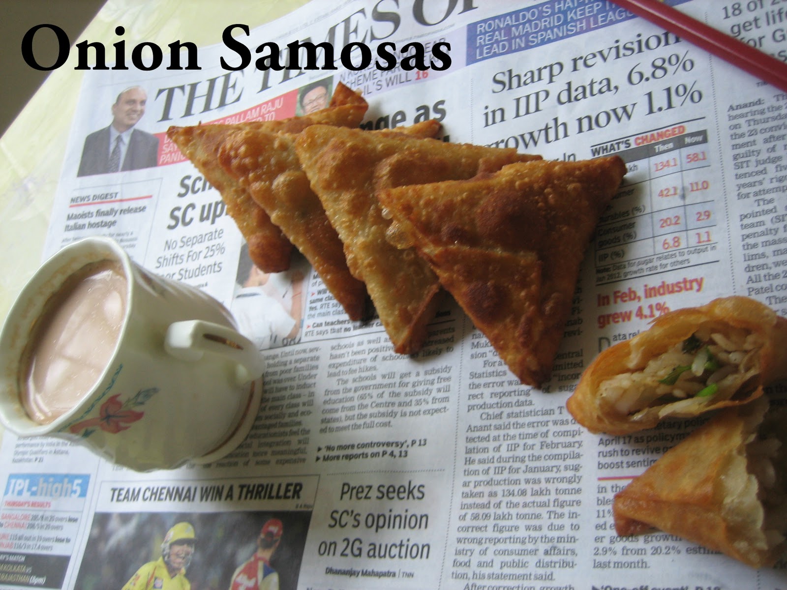 Spicy Foood: Onion samosas - Irani samosas