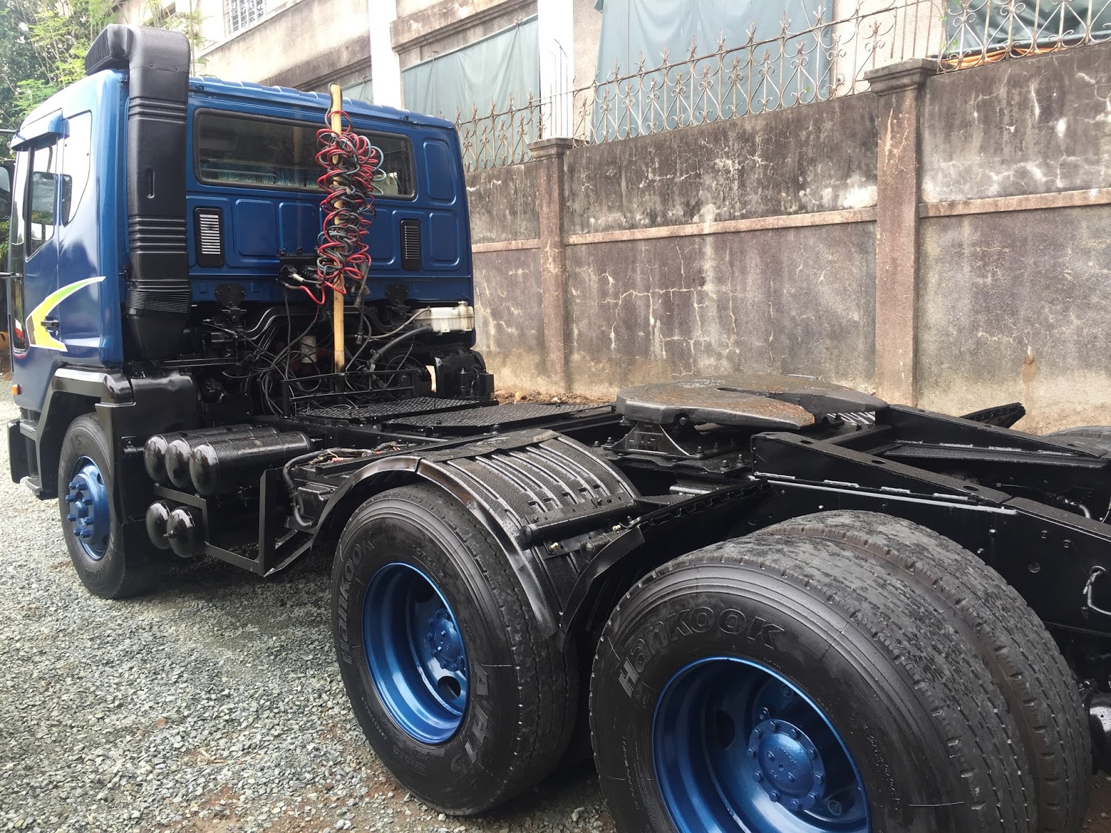 Trucks For Sale : Daewoo Tractor Head