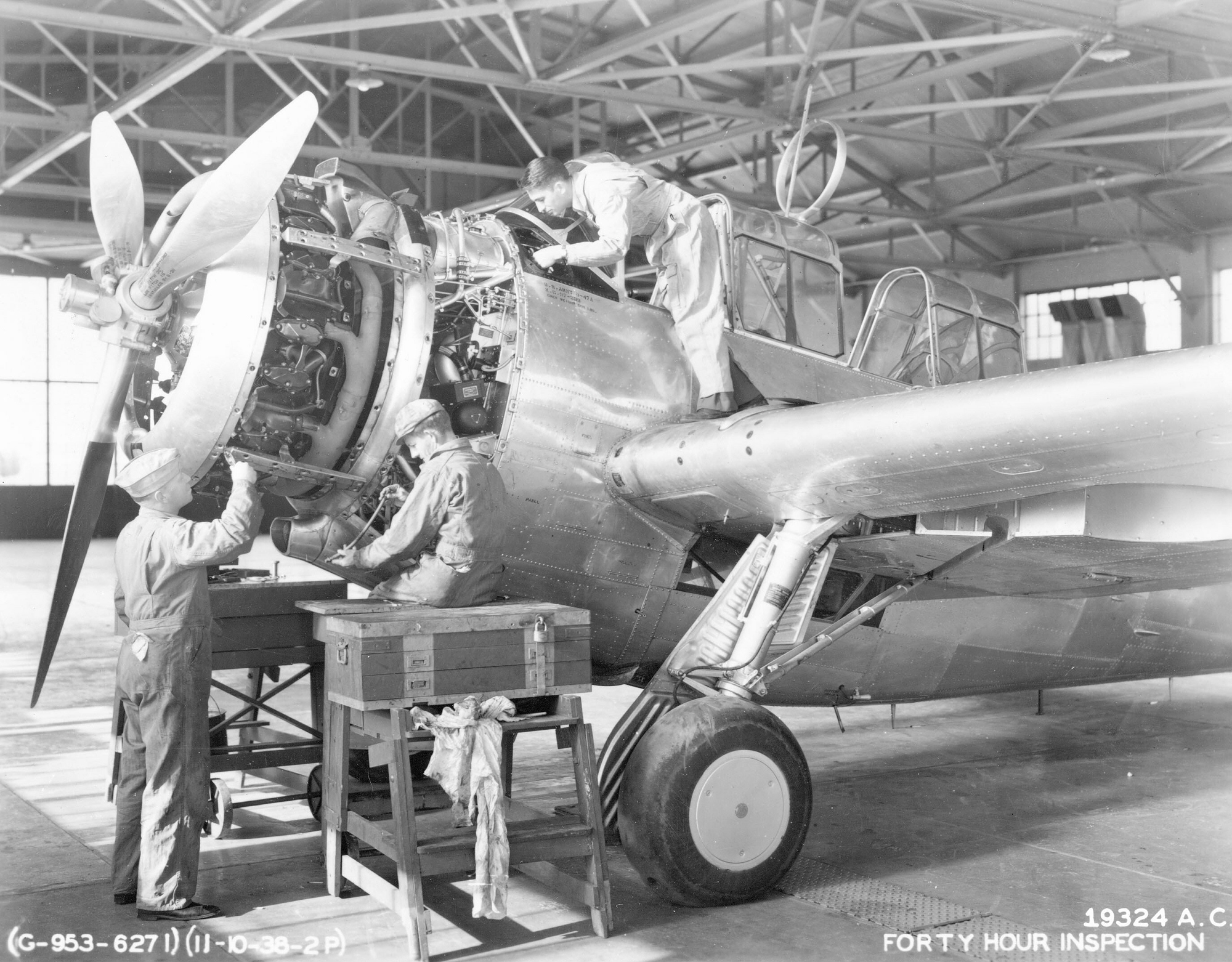 Motores: Wright R-1820 Cyclone 9