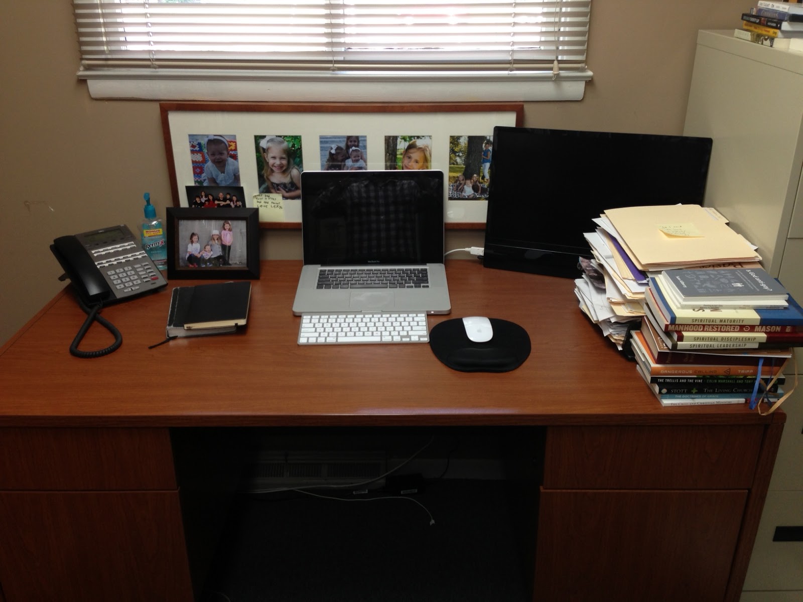 The Desperate Pastor Blog: The Pastor's Desk (Episode 18)