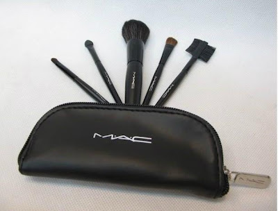 SHE FASHION CLUB: Mac Makeup Kits