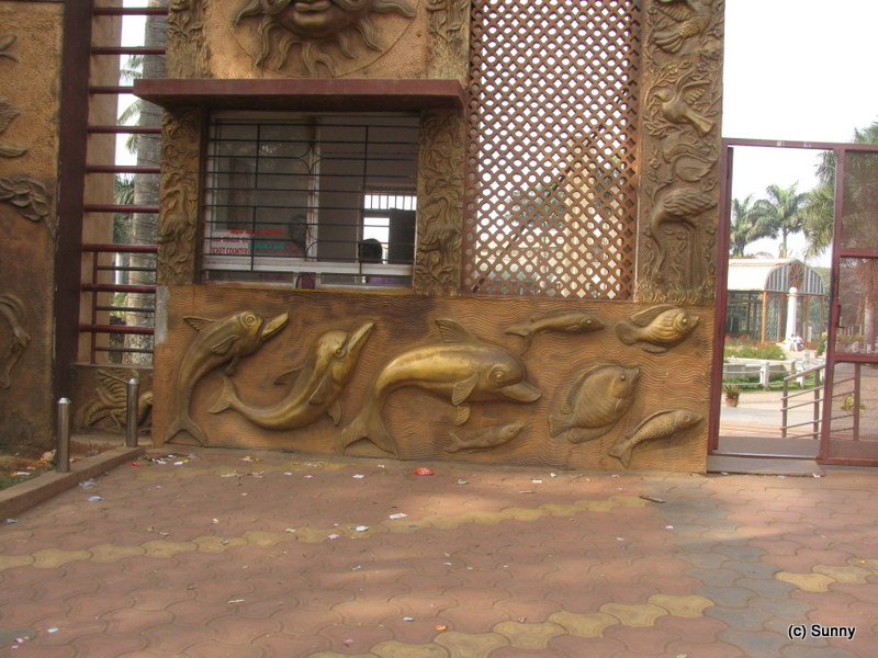 Sagara Teeram: A Morning Visit to the Indira Gandhi Glass House, Hubli