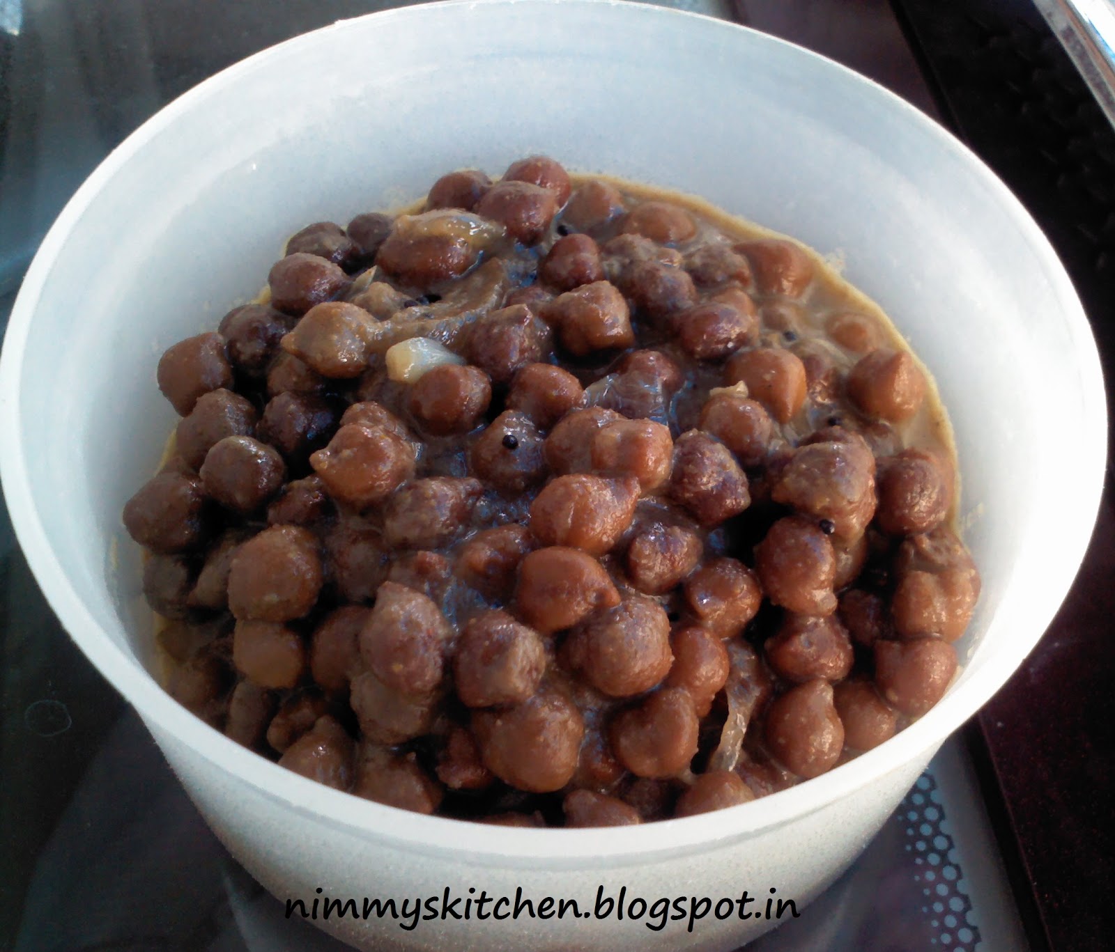 Nimmy's Kitchen: Black Chana Masala