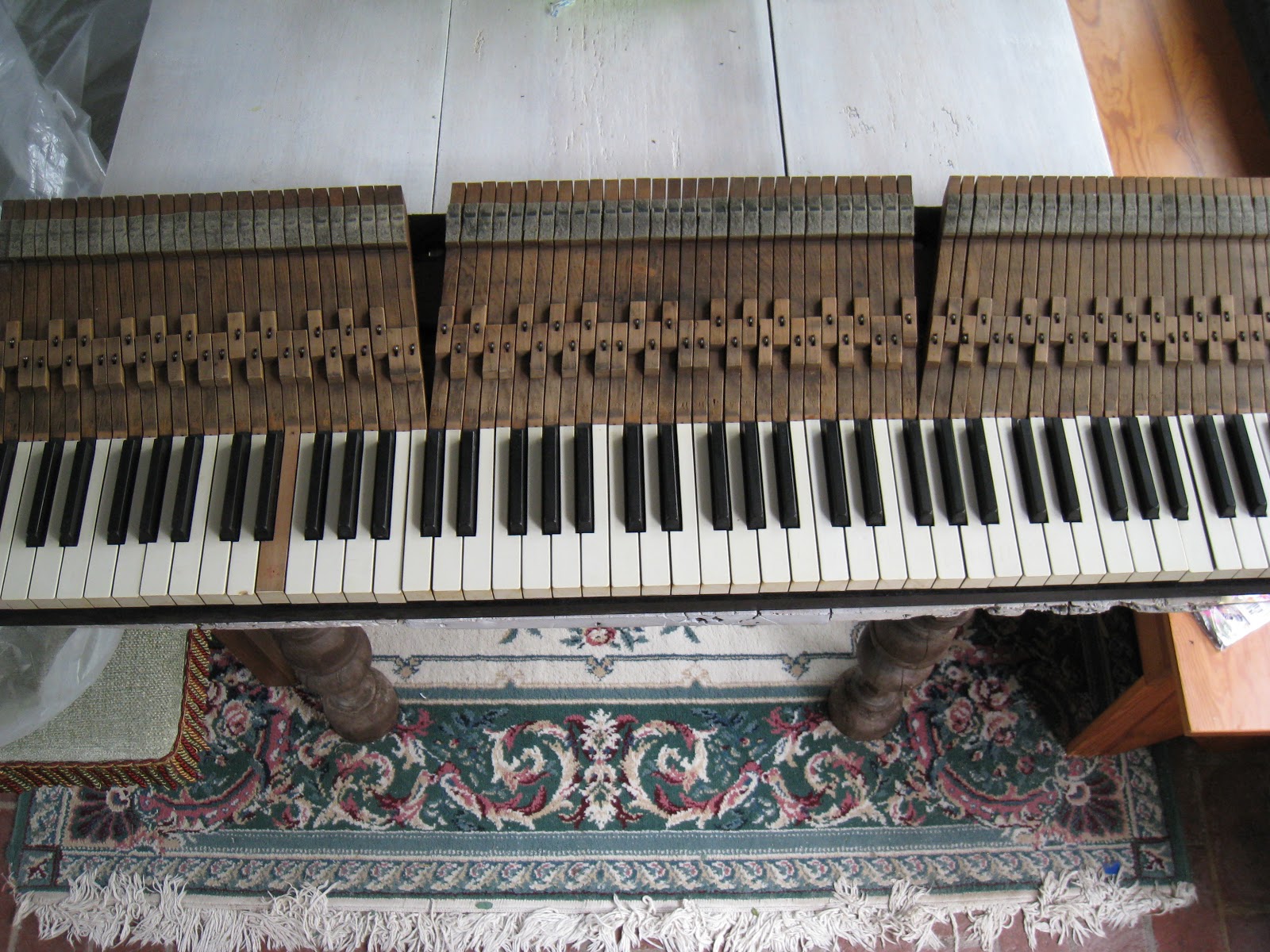 Repurposed For Life: Piano keyboard made into a table
