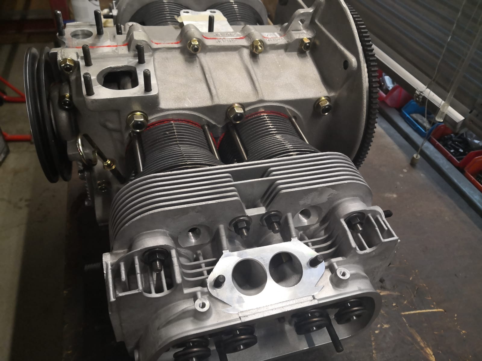 Hellblauer 03er: Rumpfmotor