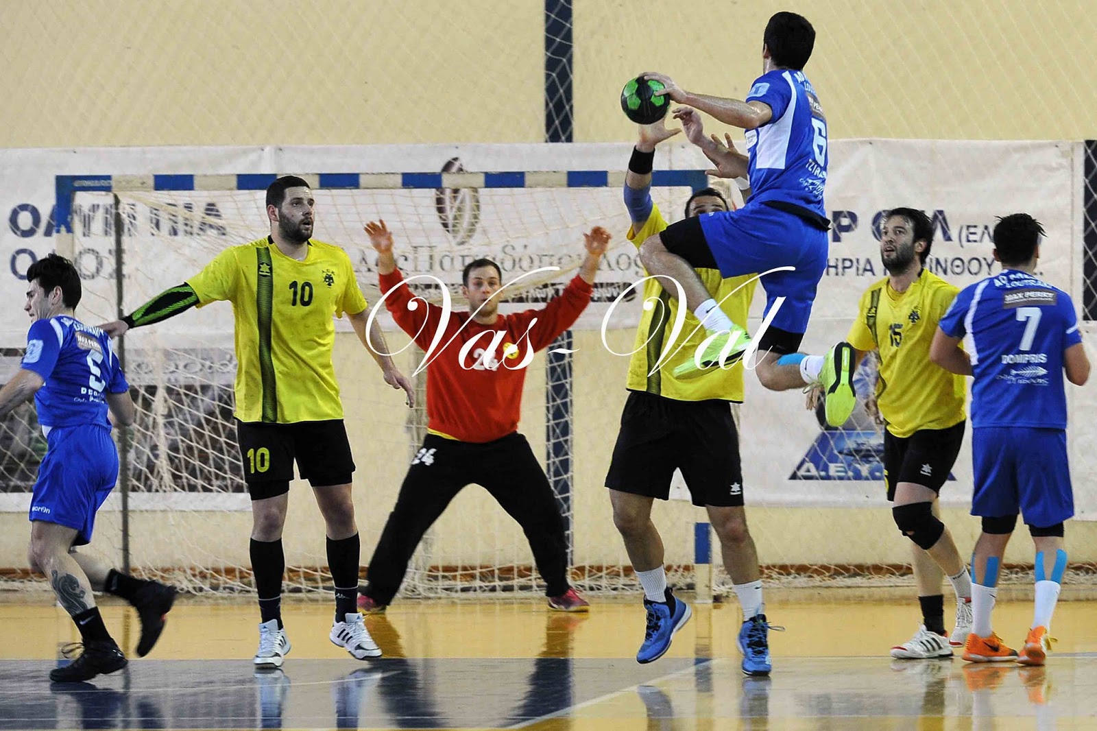 www.perahora.gr: ΛΟΥΤΡΑΚΙ Handball Premier : Σεισμός με 31-25
