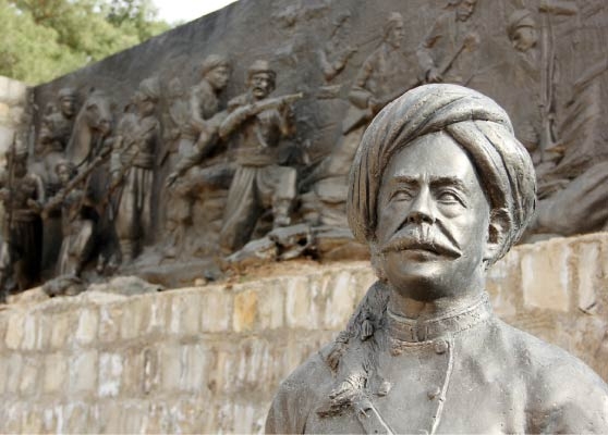 kurdistanart: Statues of the renowned Kurdish leader Sheikh Mahmud ...