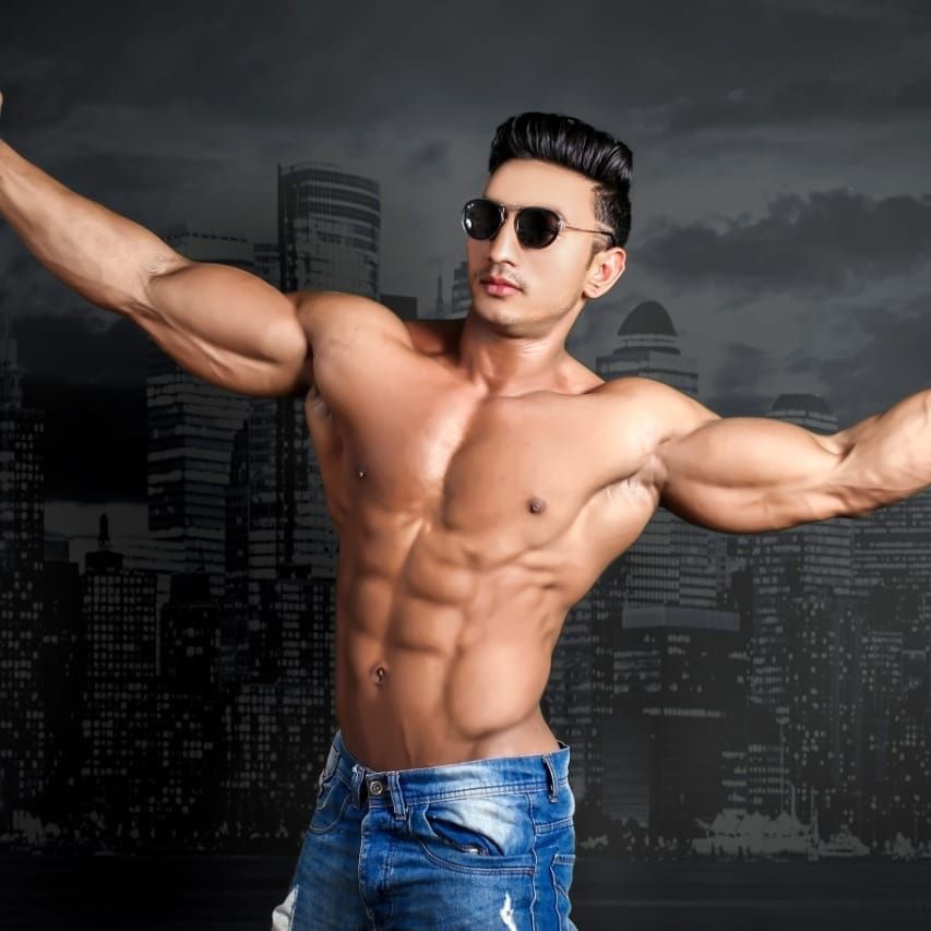 world bodybuilders pictures: pk lahore young muscles builder malik teli ...