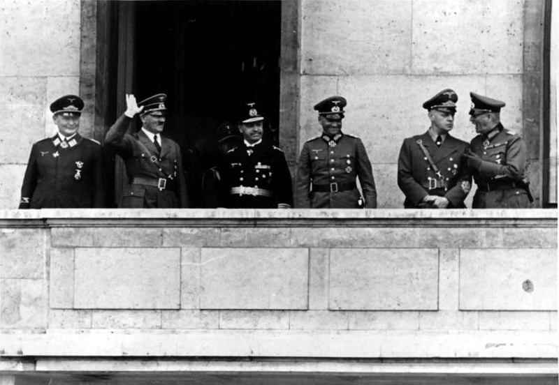 NAZI JERMAN: Foto Adolf Hitler dan Wilhelm Keitel