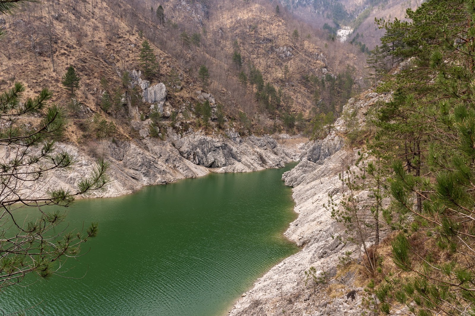 Montagne Sottosopra : CANAL DI MEDUNA: al lago di Ciul